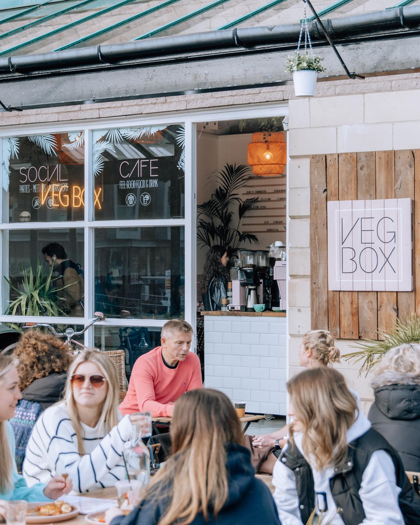 Vegbox Café Reviews & Info // Vivovega